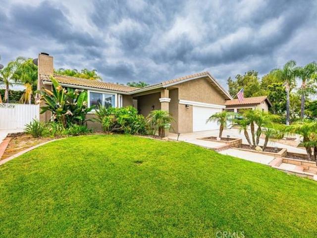 30066 Buck Tail Dr, Canyon Lake, CA 92587