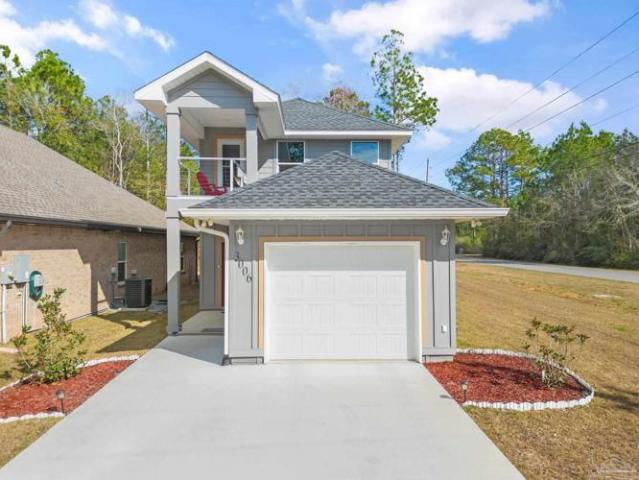 3006 N 18th Ave, Milton, FL 32583