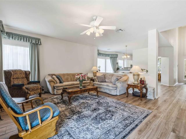 3006 Bradford Park Dr
