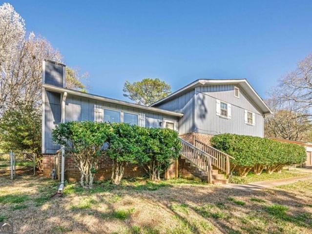 3006 Deshong Dr, Stone Mountain, GA 30087