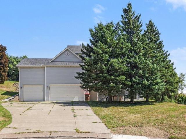 3006 Frank St, Maplewood, MN 55109