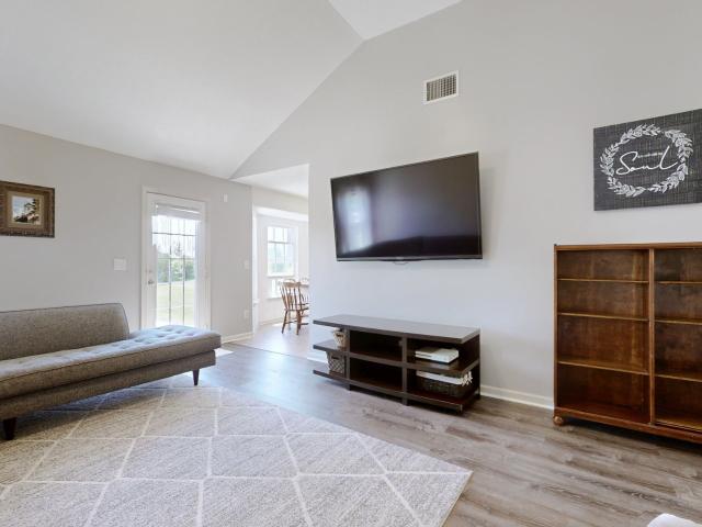 3006 Ping Ct
