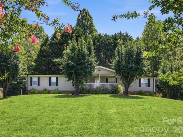 3006 Reba Cardwell Ln, Lenoir, NC 28645