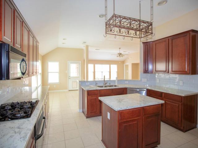 3006 Reindeer Crescent