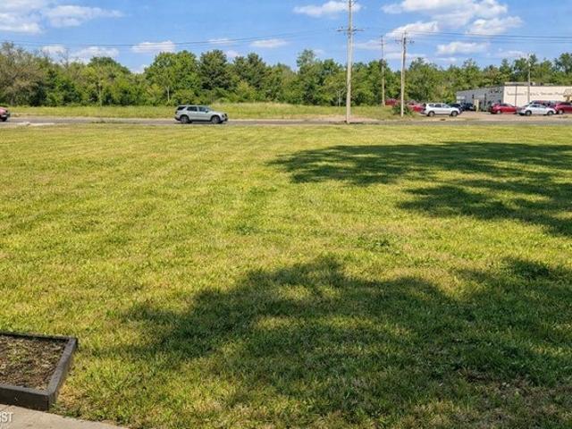 3006 S Dort Hwy, Flint, MI 48507