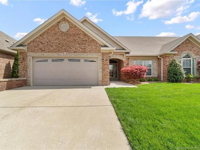 3006 Savannah Ln, New Albany, IN 47150