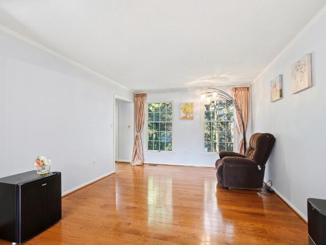 3006 Woodberry Lane