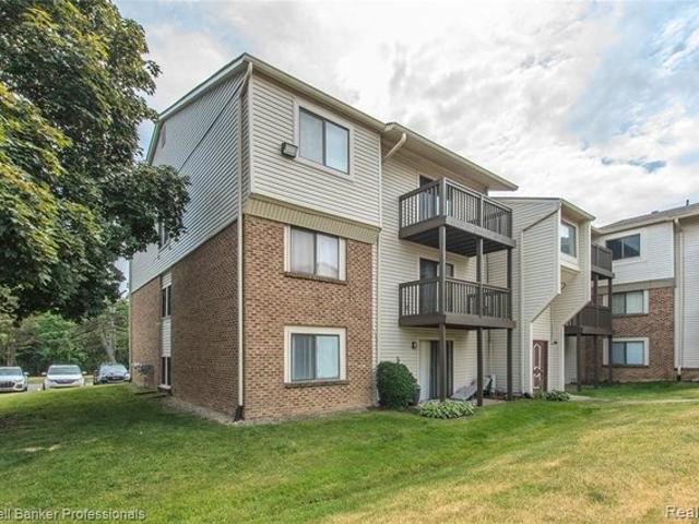 30078 W 12 Mile Rd Unit 99, Farmington Hills, MI 48334