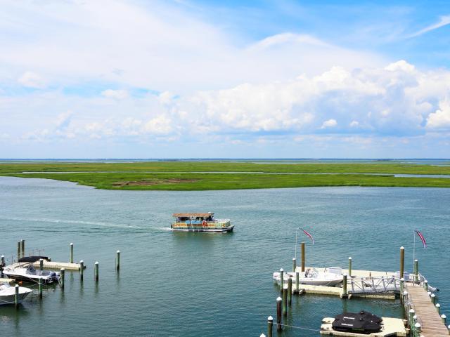 3007 Bayshore Ave