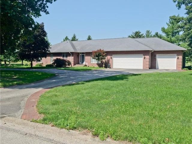 3007 Blackstone Dr, Decatur, IL 62522