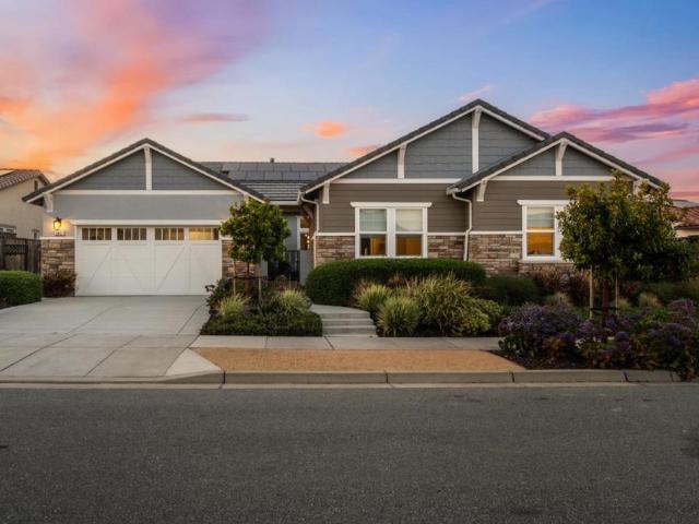 3007 Bluffs Drive
