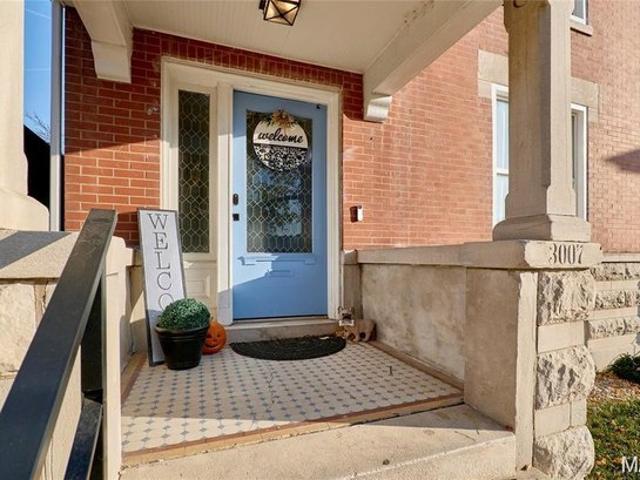 3007 Chippewa St, Saint Louis, MO 63118
