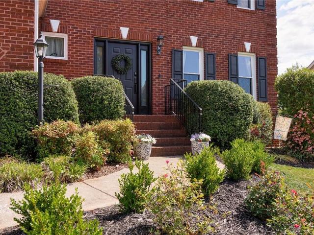 3007 Deercroft Lane