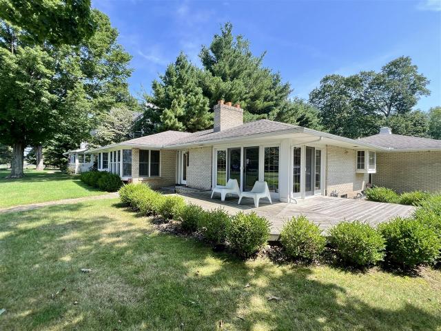 3007 Lakeshore Drive