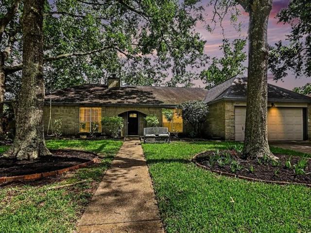 3007 Woodwren Ct, League City, TX 77573