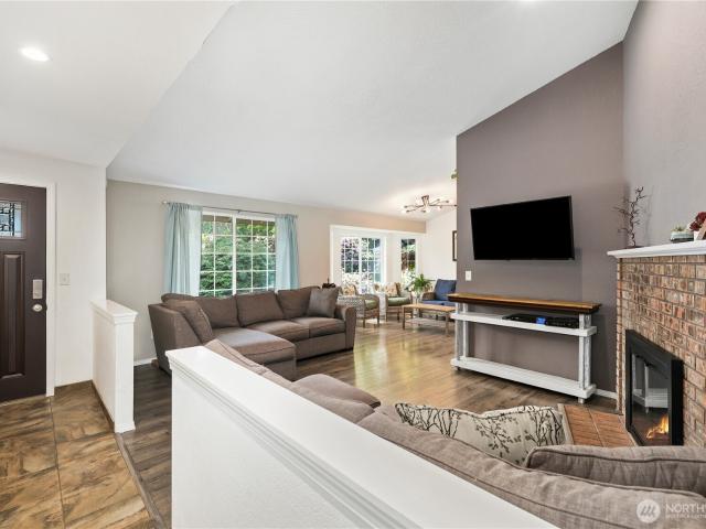 3007 23rd Avenue Ct SE