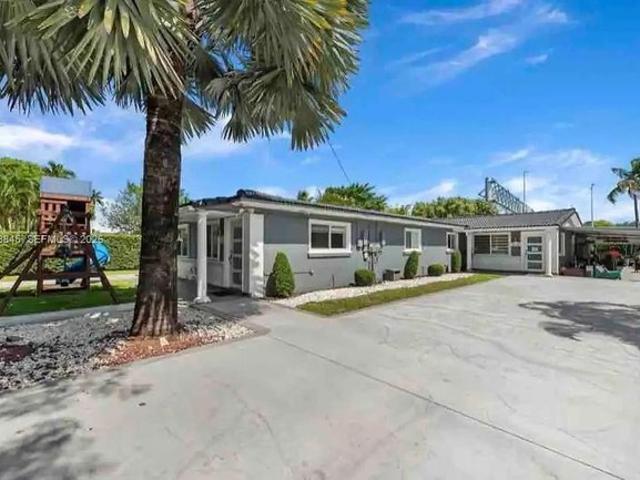 3008 NW 13th St, Miami, FL 33125