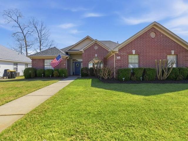 3008 Brenda Dr, Benton, AR 72015