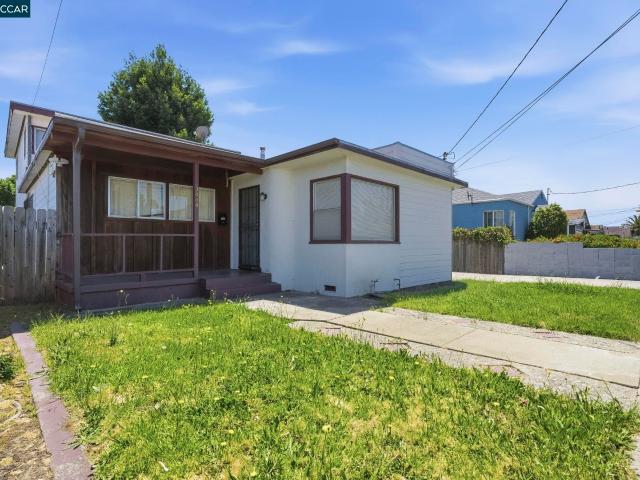 3008 Center Avenue