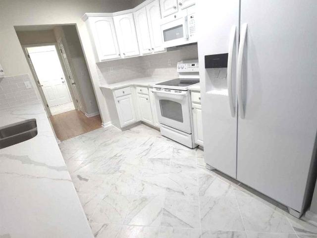 3008 Cornflower Lane