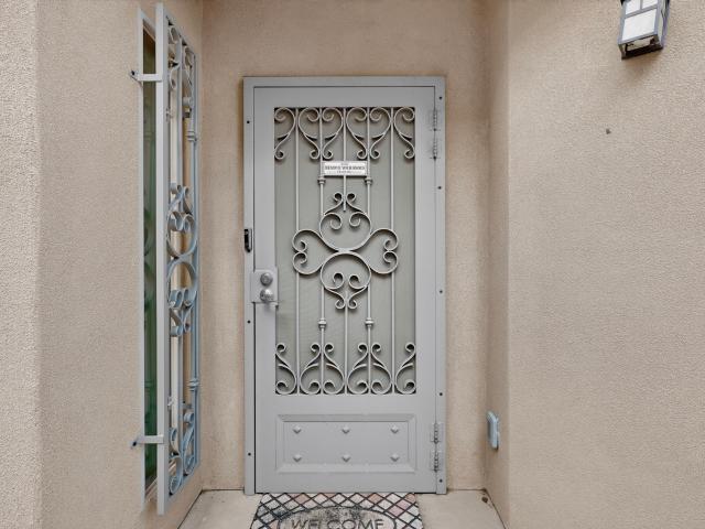 3008 Floras Del Sol Street