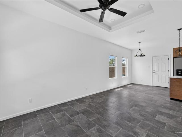 3008 Links Drive 3