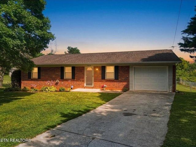 3008 Pleasant View Ave, Maryville, TN 37803