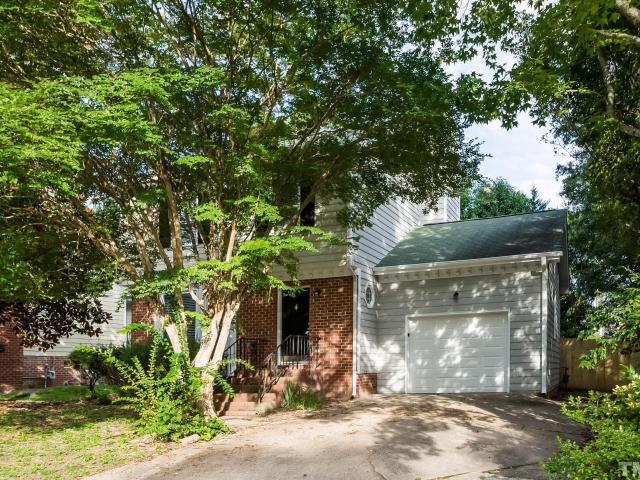 3008 W Folkestone Pl, Raleigh, NC 27604 | MLS #2536