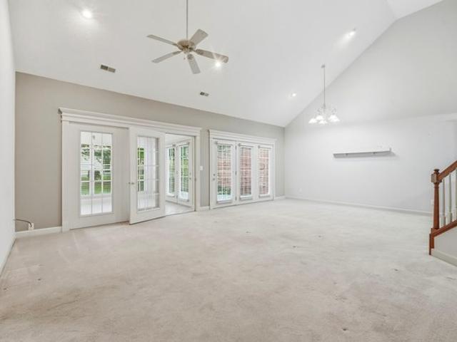 3008 Wind River Ct, Columbia, MO 65203