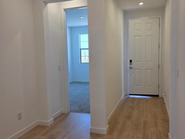 3009 E Villa Avenue