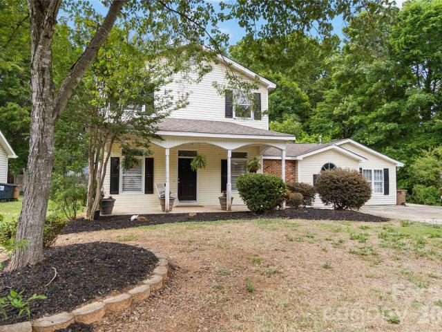 3009 Faircroft Way
