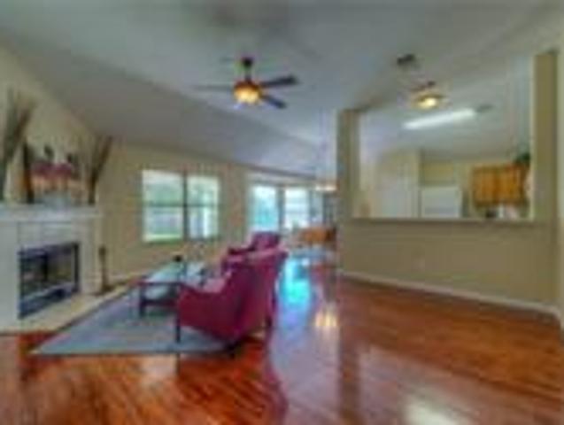 3009 Hanstrom Ct