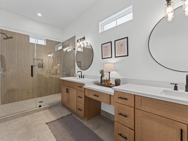 3009 Jensen Springs Ln, Houston, TX 77026
