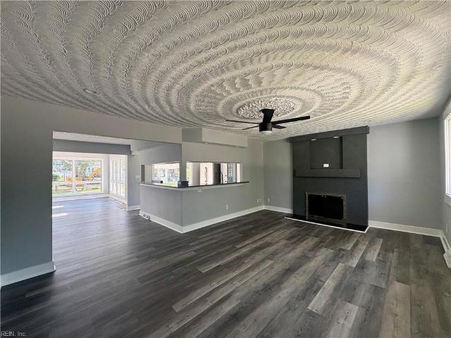 3009 Lynnhaven DR