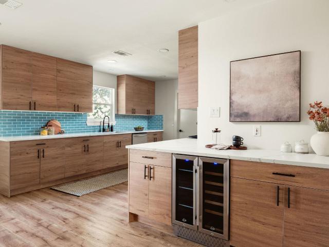 3009 Val Dr