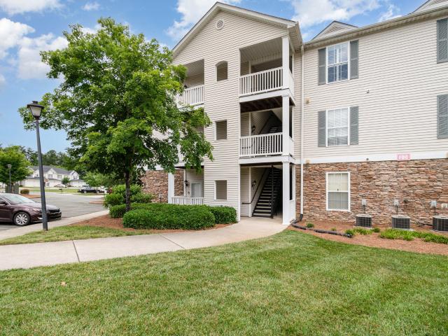 3009 Winston Drive Apt 90