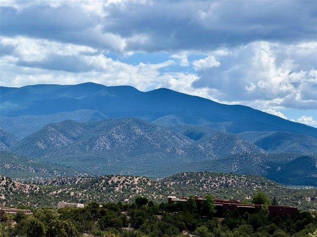 3000 Monte Sereno Dr, Santa Fe, NM 87506