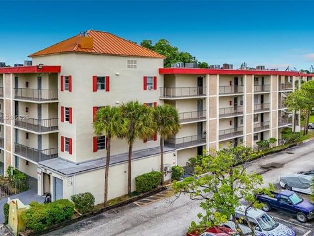 3000 NW 48th Ter Apt 126, Lauderdale Lakes, FL 33313
