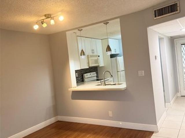 3000 NW 42nd Ave Apt B201, Coconut Creek, FL 33066