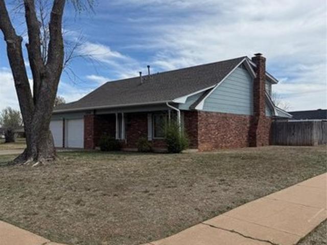 3000 N Glenhaven Dr, Midwest City, OK 73110