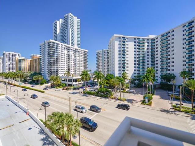 3000 Ocean Dr S #414, Hollywood, FL 33019
