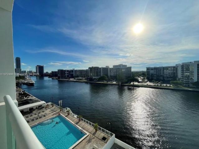 3000 Ocean Dr S #612, Hollywood, FL 33019