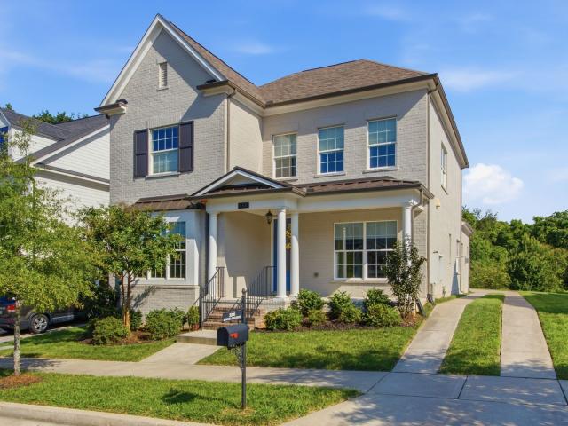 3000 Bushnell Farm Dr