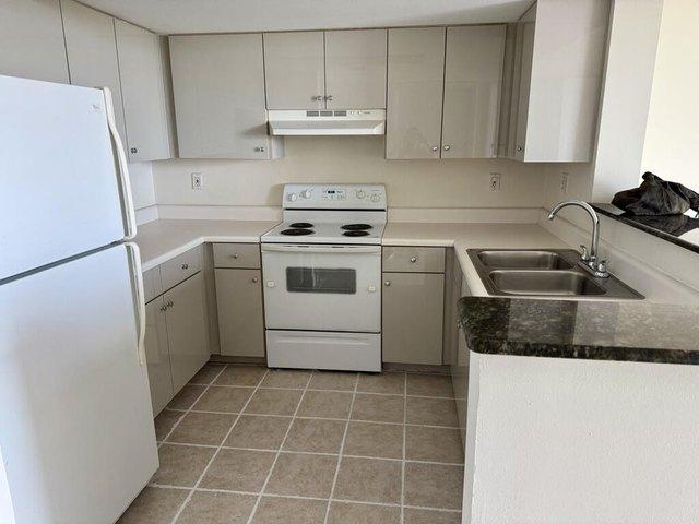 3000 Coral Way Apt 1007, Miami, FL 33145