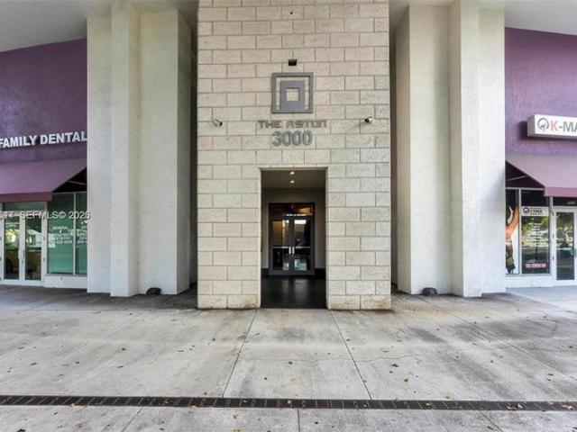 3000 Coral Way Apt 1409, Miami, FL 33145