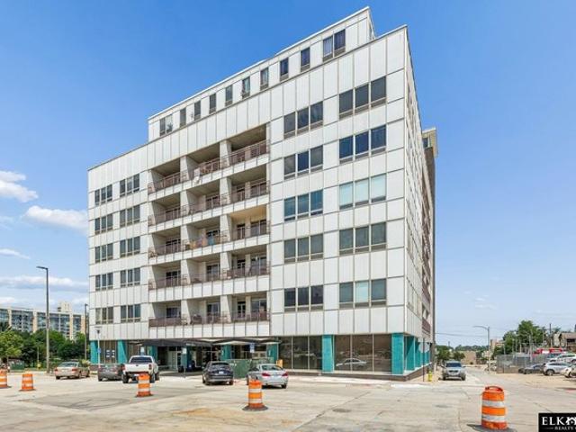 3000 Farnam St Apt 8F, Omaha, NE 68131
