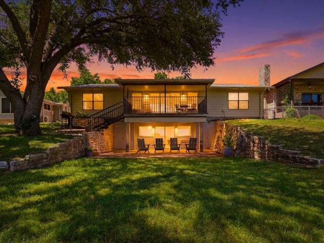 3000 River Oaks Dr, Kingsland, TX 78639