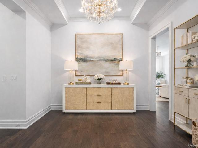 3000 Royal Ct, Unit 3308, North Hills, NY 11040 | MLS #945970 | Compass