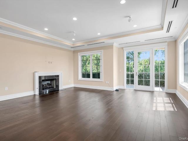 3000 Royal Court 3107
