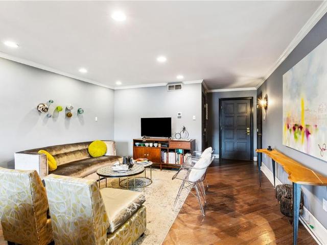 3000 Saint Charles Avenue # 408